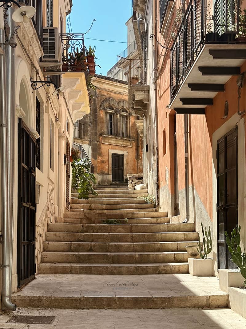 【西西里島】Modica莫迪卡-巴洛克小鎮：住宿、交通、景點、美食地圖 - Travel with Miya 跟著咪呀遊世界